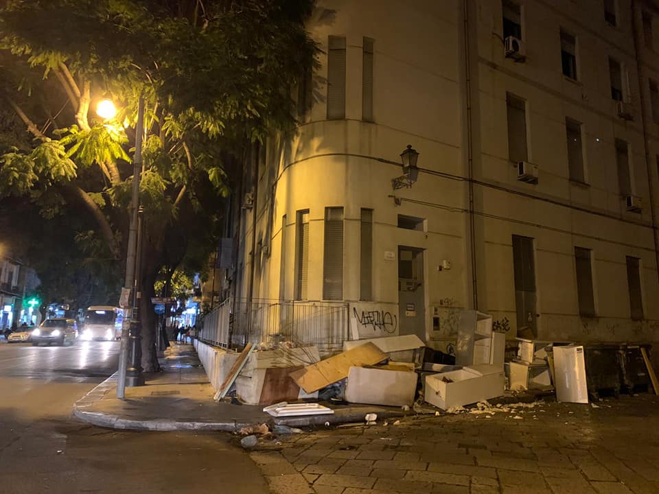 Possibile che sia impossibile eliminare la discarica a ridosso del ...