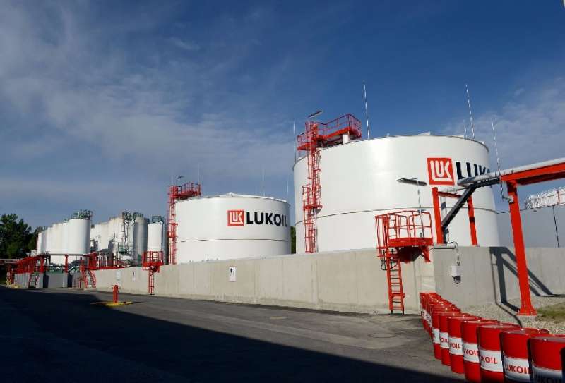 Veramente i russi della Lukoil hanno ceduto la raffineria Isab di ...