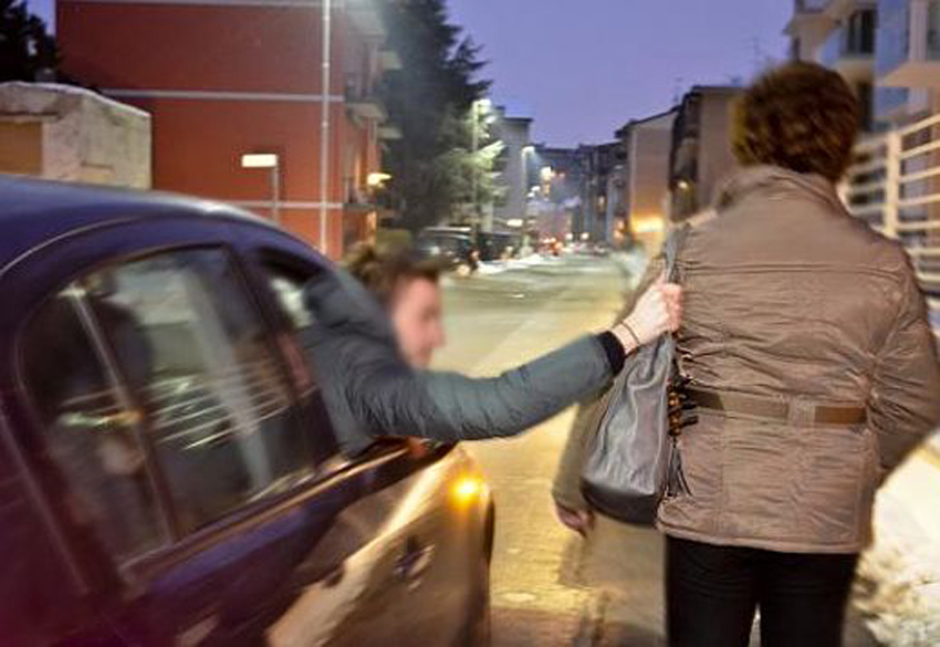 A Palermo crescono rapine e scippi perché in giro c'è fame e... – I ...